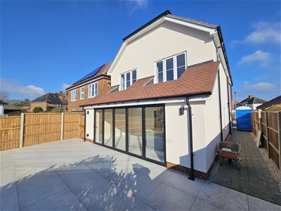 Upper St Michaels Road, Aldershot Per Month £2,850 p.c.m. To Let